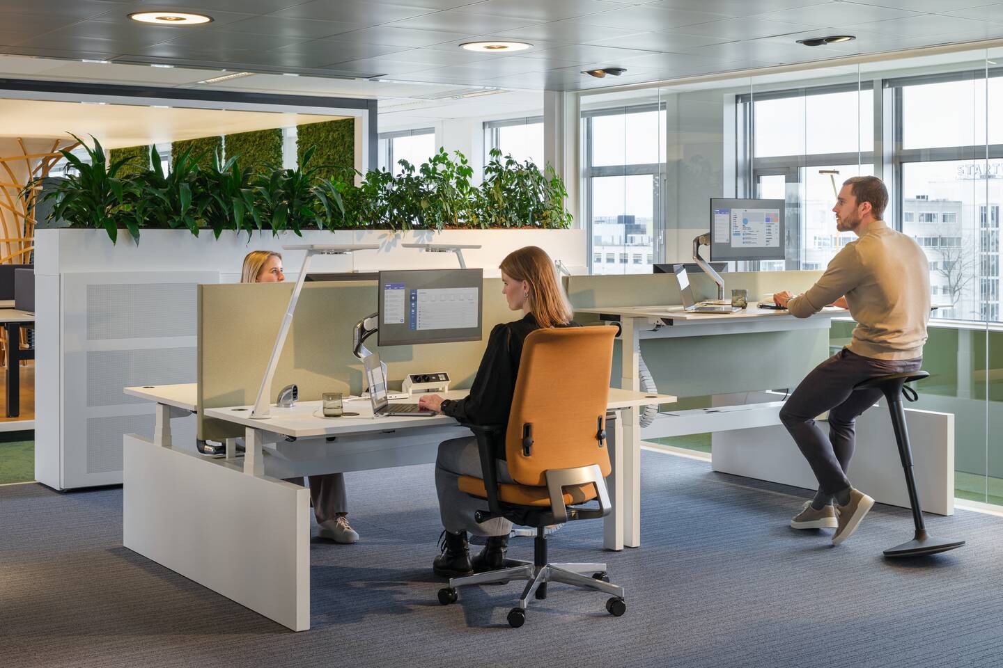 Ahrend Swaye | Discover our elegantly shaped and ergonomically designed ...