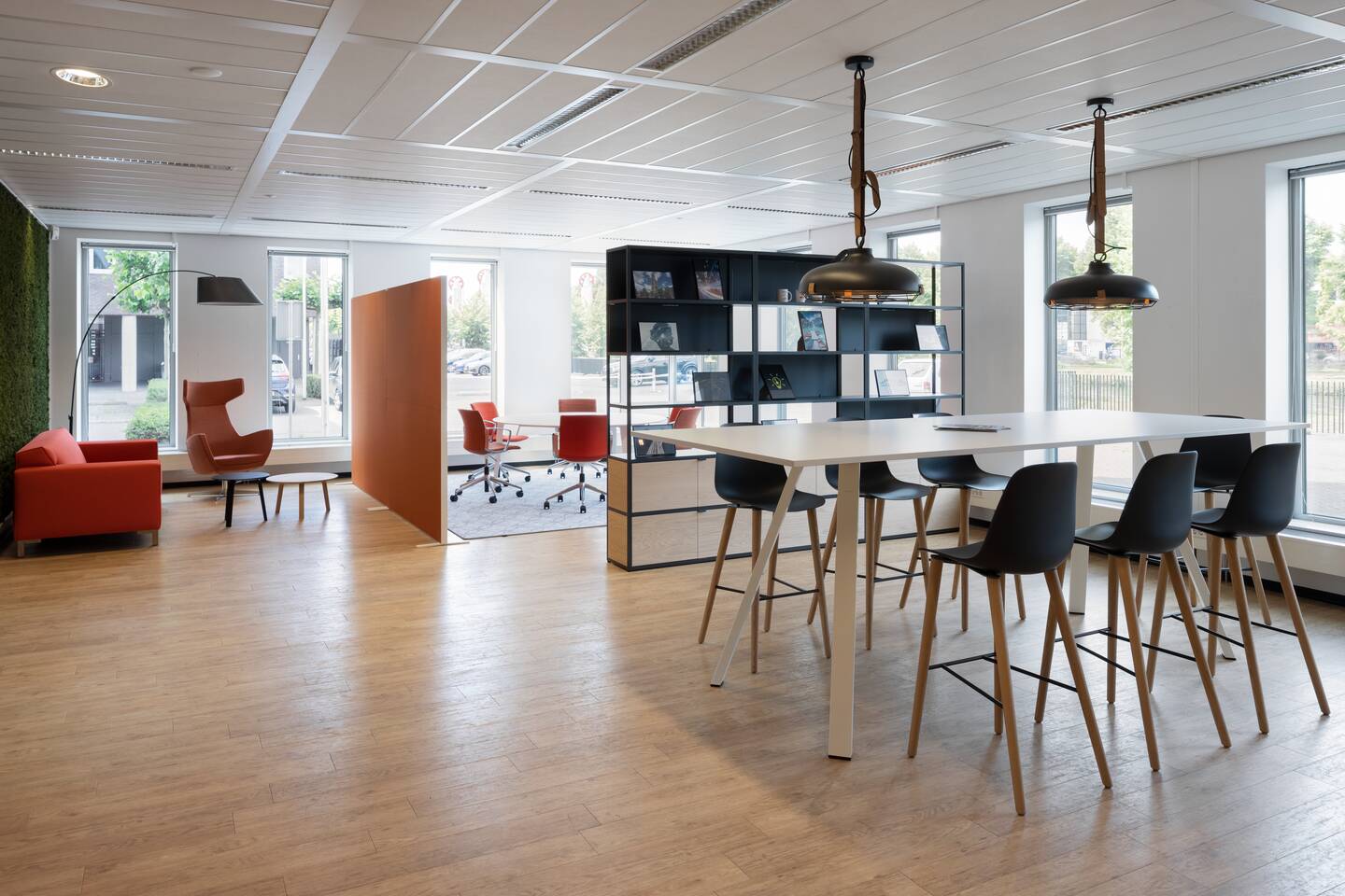 Take a look at the flexible Police Station furnished by Ahrend